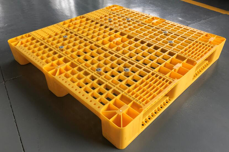 Yellow Square HDPE Rackable Plastic Pallets for Automation - Buy mesh ...