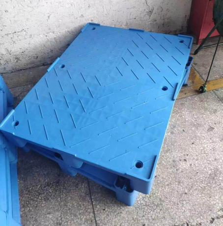 Special Lightweight Anti-slip Solid Plastic Pallets with Lip - Buy ...