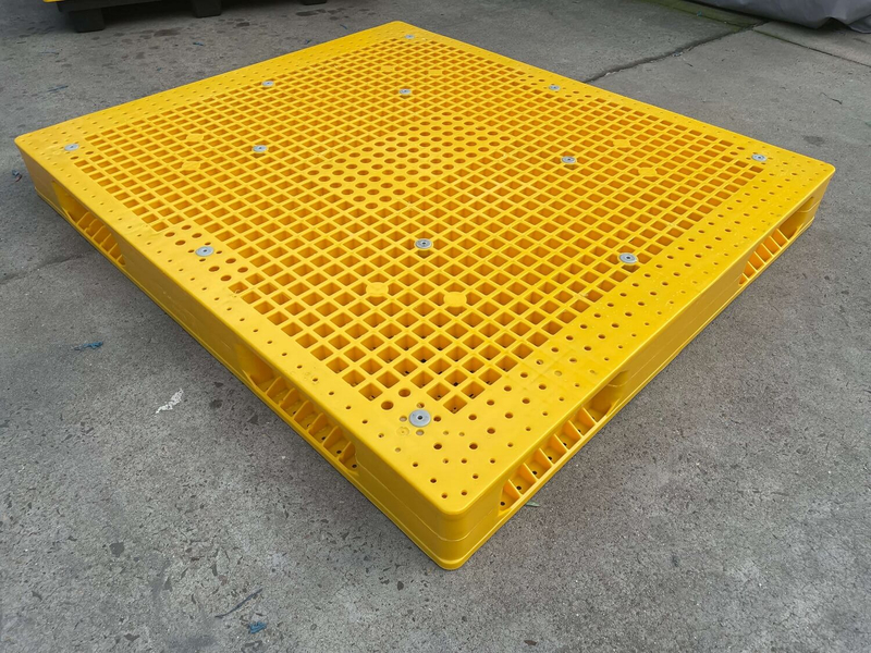 Yellow Mesh Heavy Duty Reversible Plastic Stacking Pallets - Buy ...